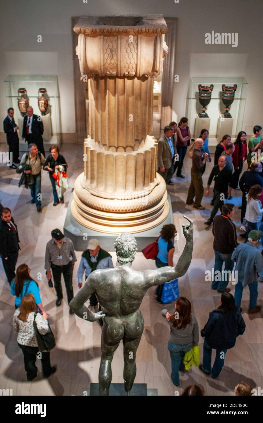 Chamber of the Greco-Roman period in the Metropolitan Museum of Art ...