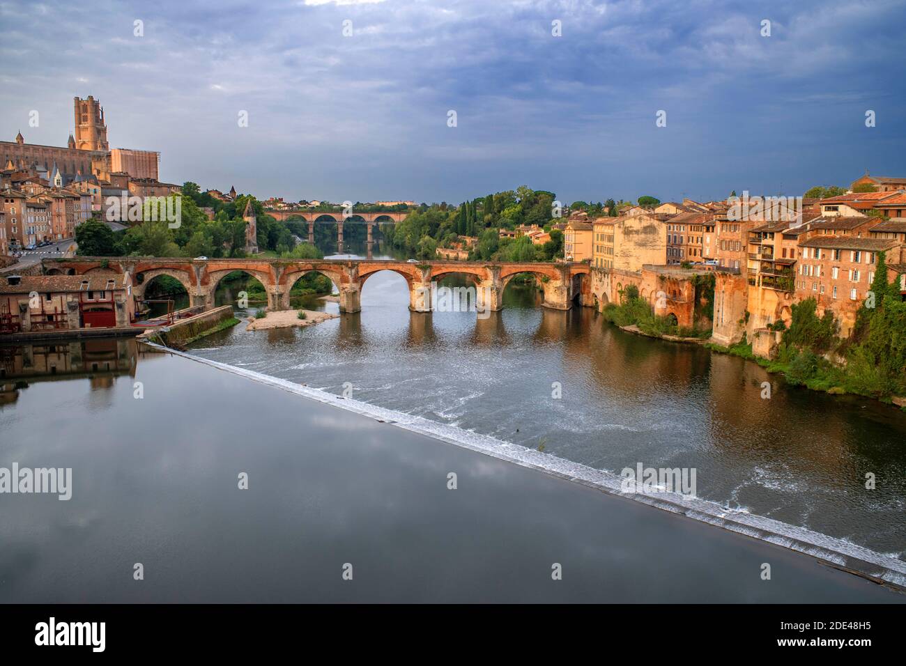 Village occitanie hi-res stock photography and images - Alamy