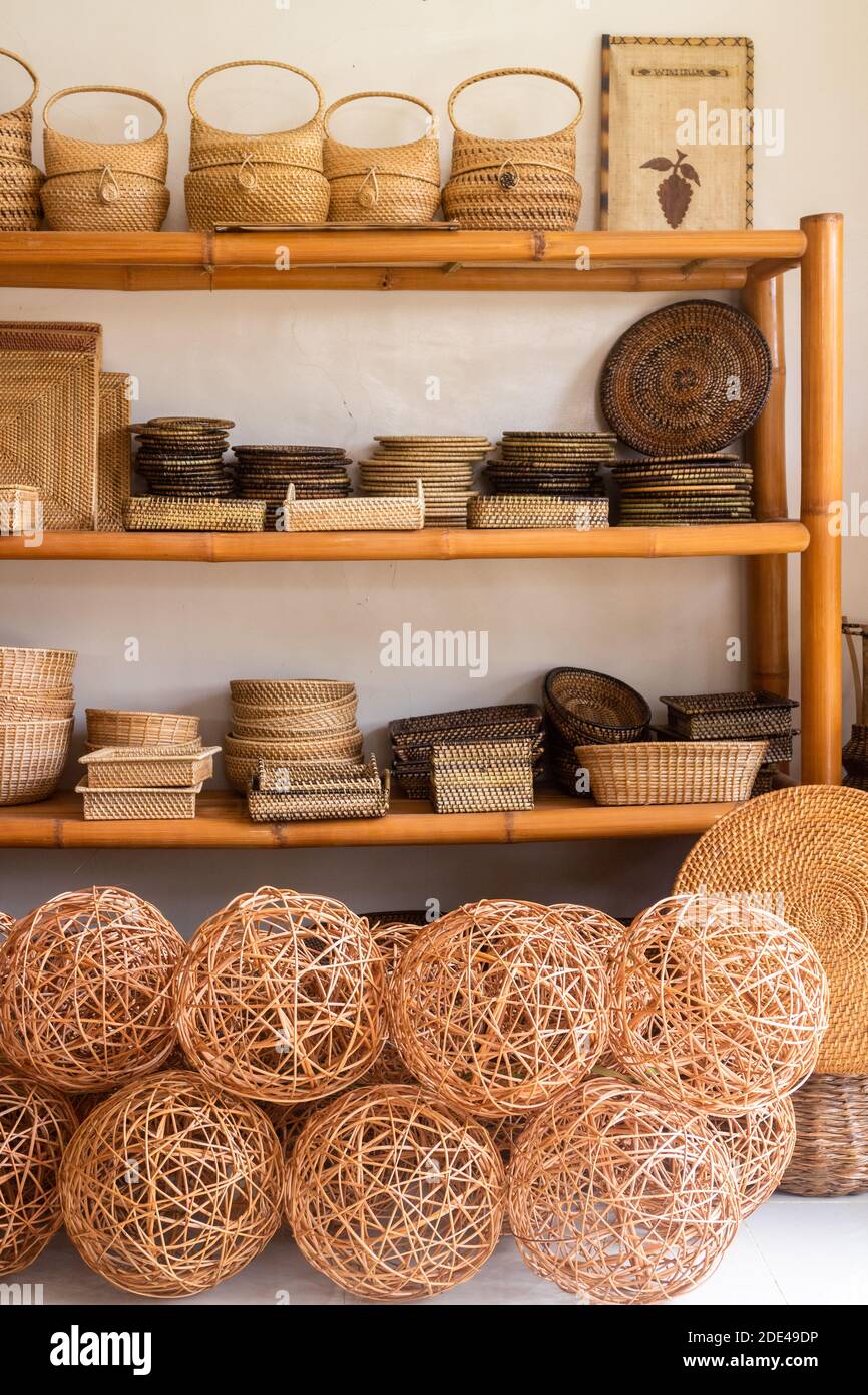 Hand woven baskets hi-res stock photography and images - Alamy