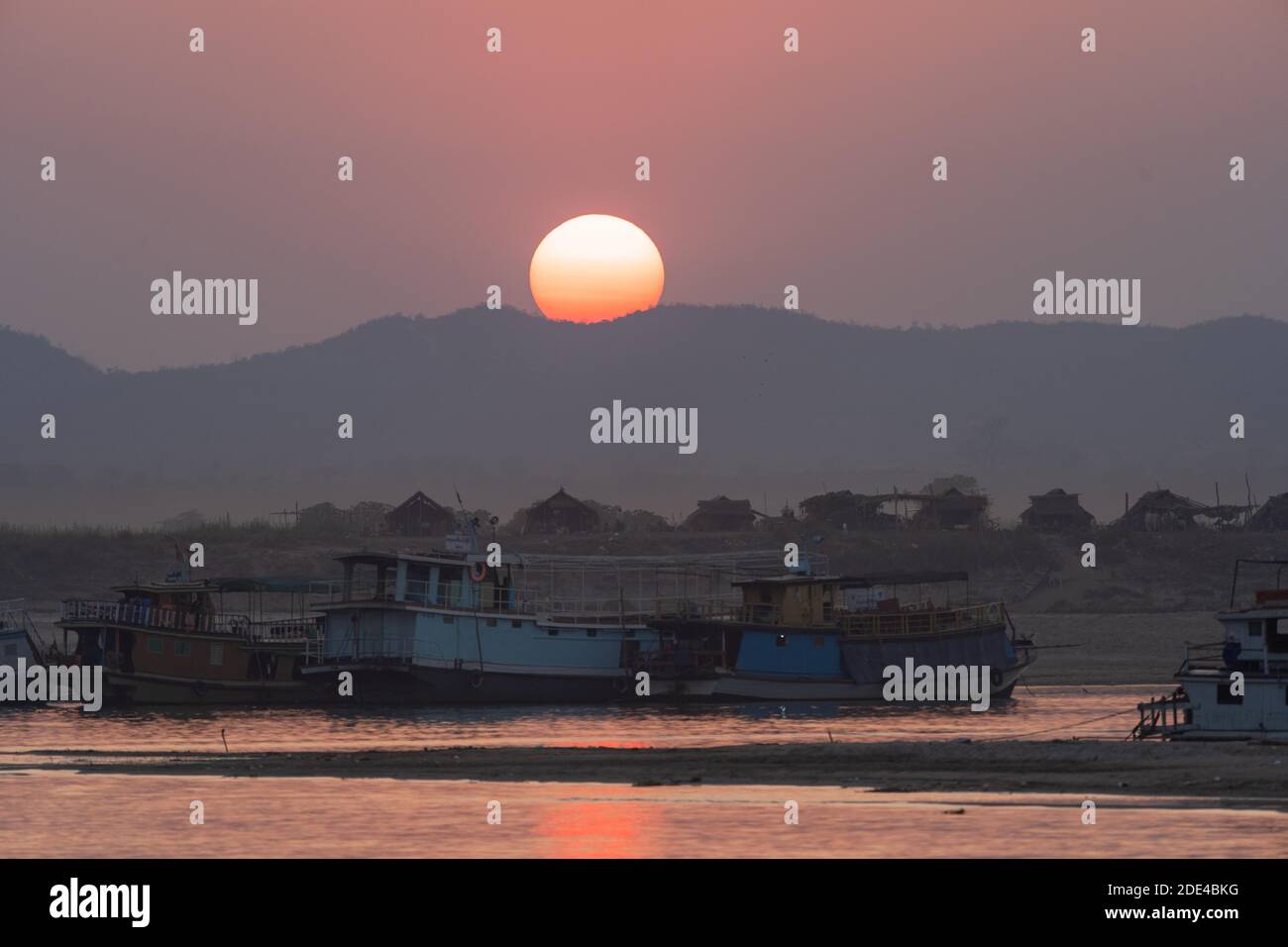 Irrawaddy River during sunset, Mingun, Myanmar Stock Photo - Alamy