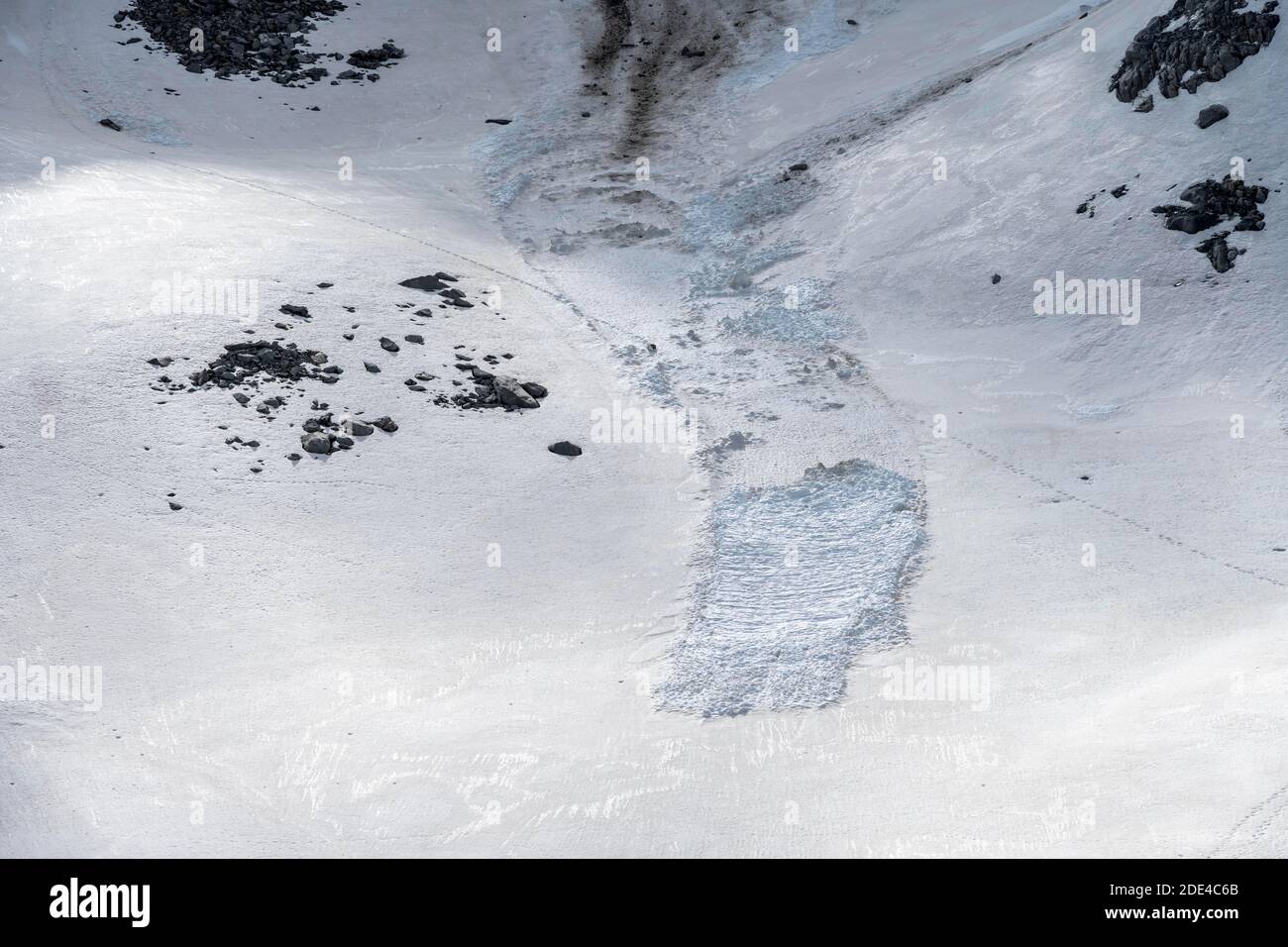 Avalanche, snow slide, high alpine landscape, Zillertal Alps, Zillertal ...