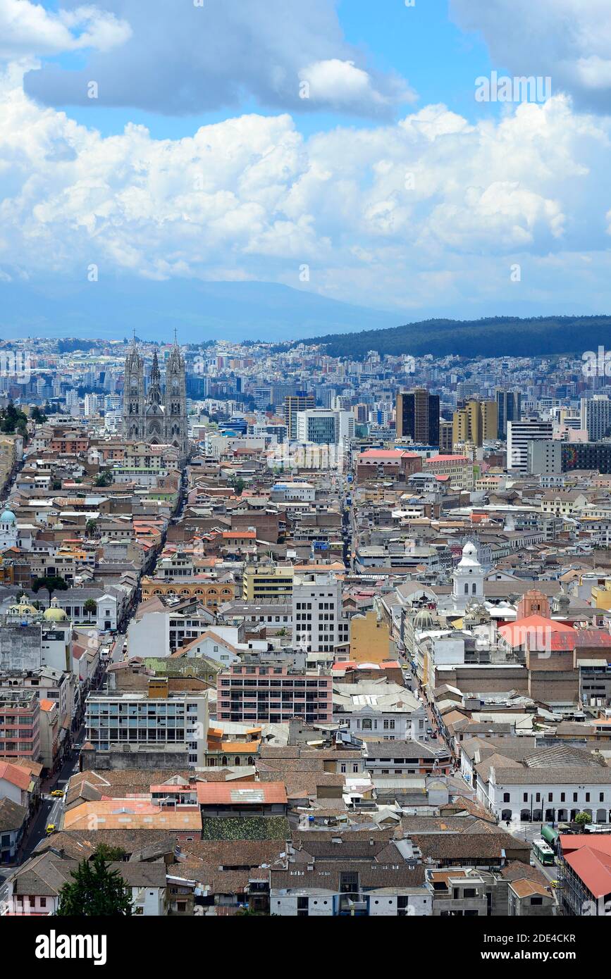 View of the capital from the Mirador de Panecillo viewpoint, Quito ...