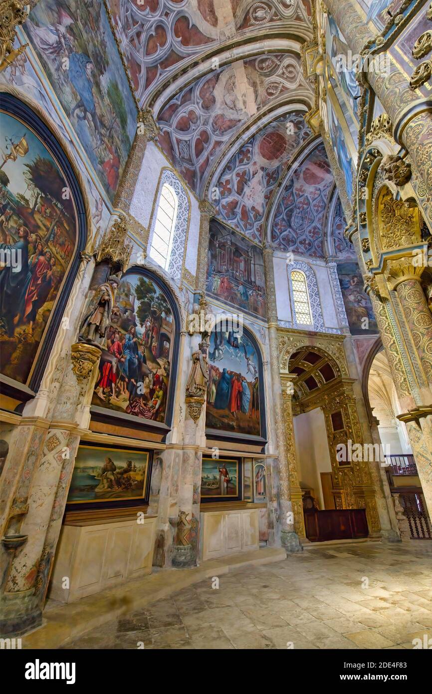 Charola, Templar round Church, Castle and Convent of the Order of ...