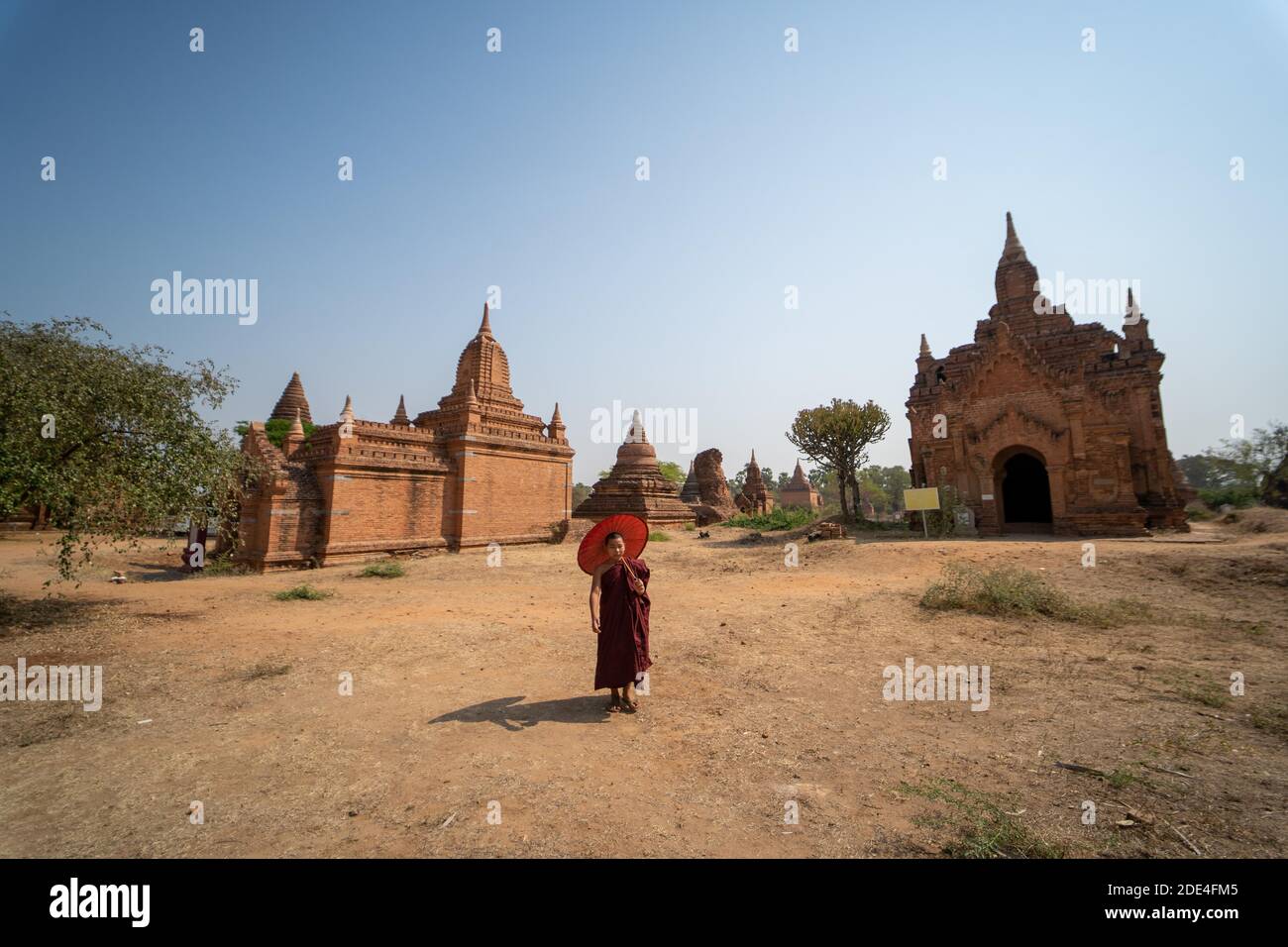 Bagan temple monk hi-res stock photography and images - Alamy