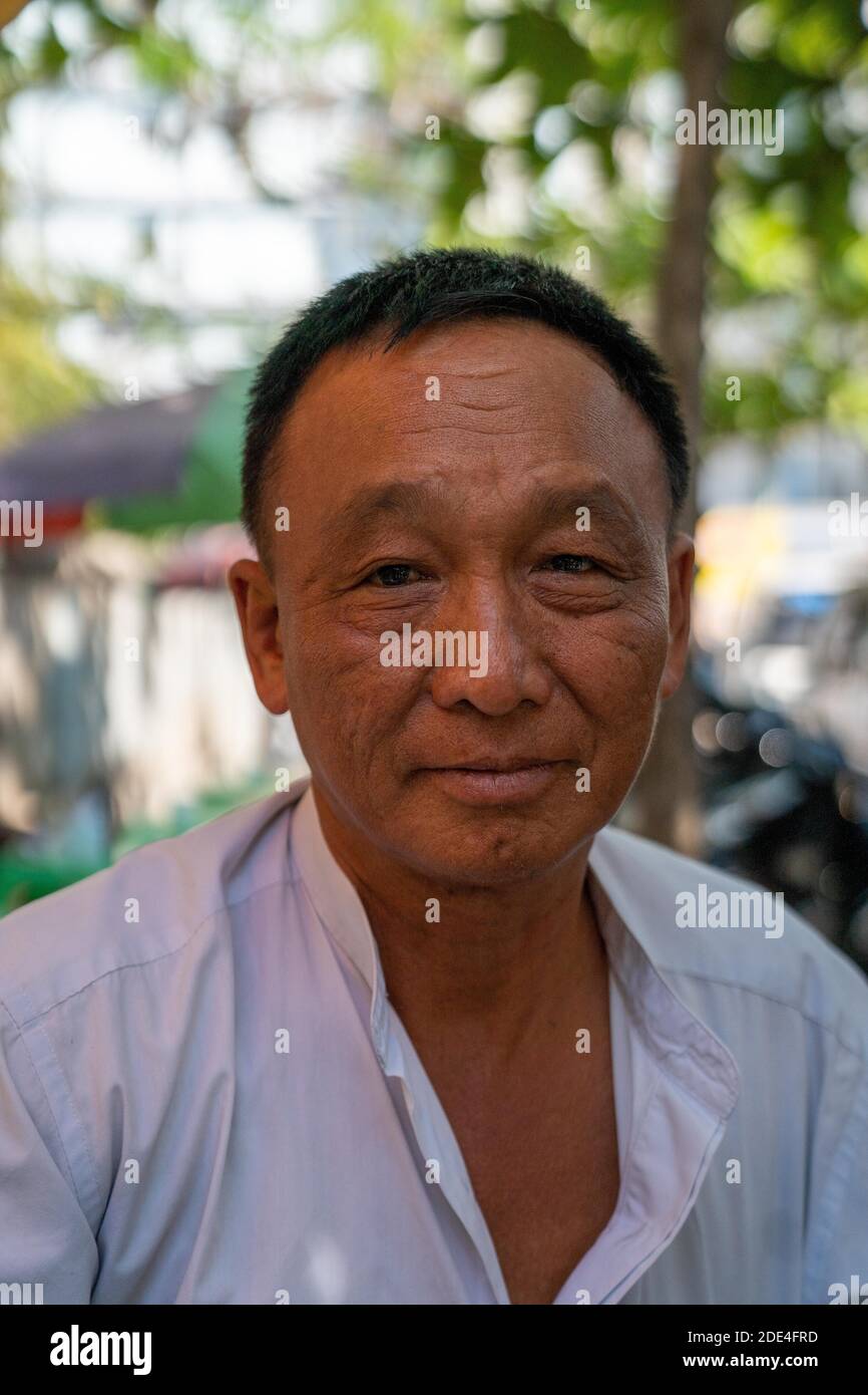Myanmar male hi-res stock photography and images - Alamy