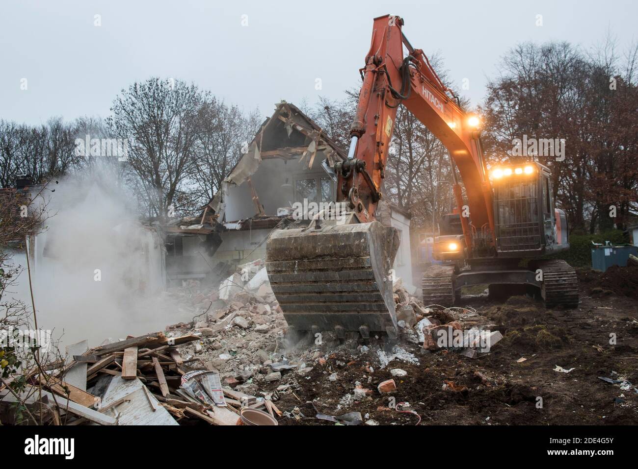 House demolition, Munich, Bavaria, Germany Stock Photo - Alamy
