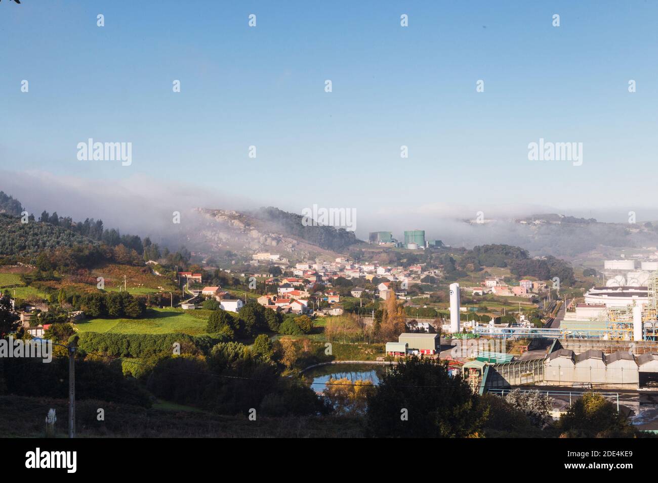 Mist coming down hi-res stock photography and images - Alamy
