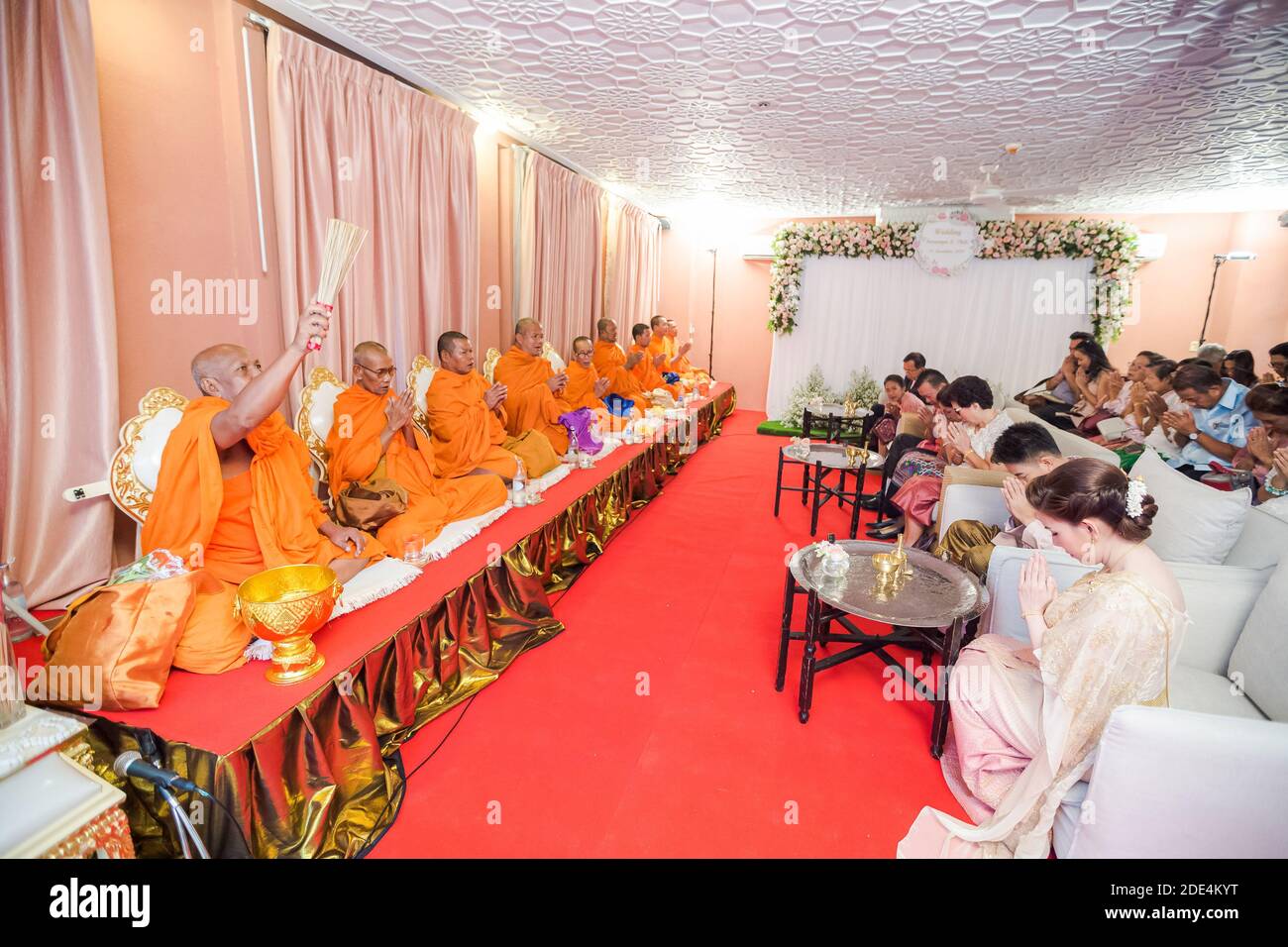 Monks greeting hi-res stock photography and images - Alamy