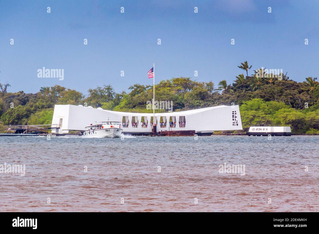 USS Arizona memorial at Pearl Harbor on Oahu in Hawaii, a graveyard for ...