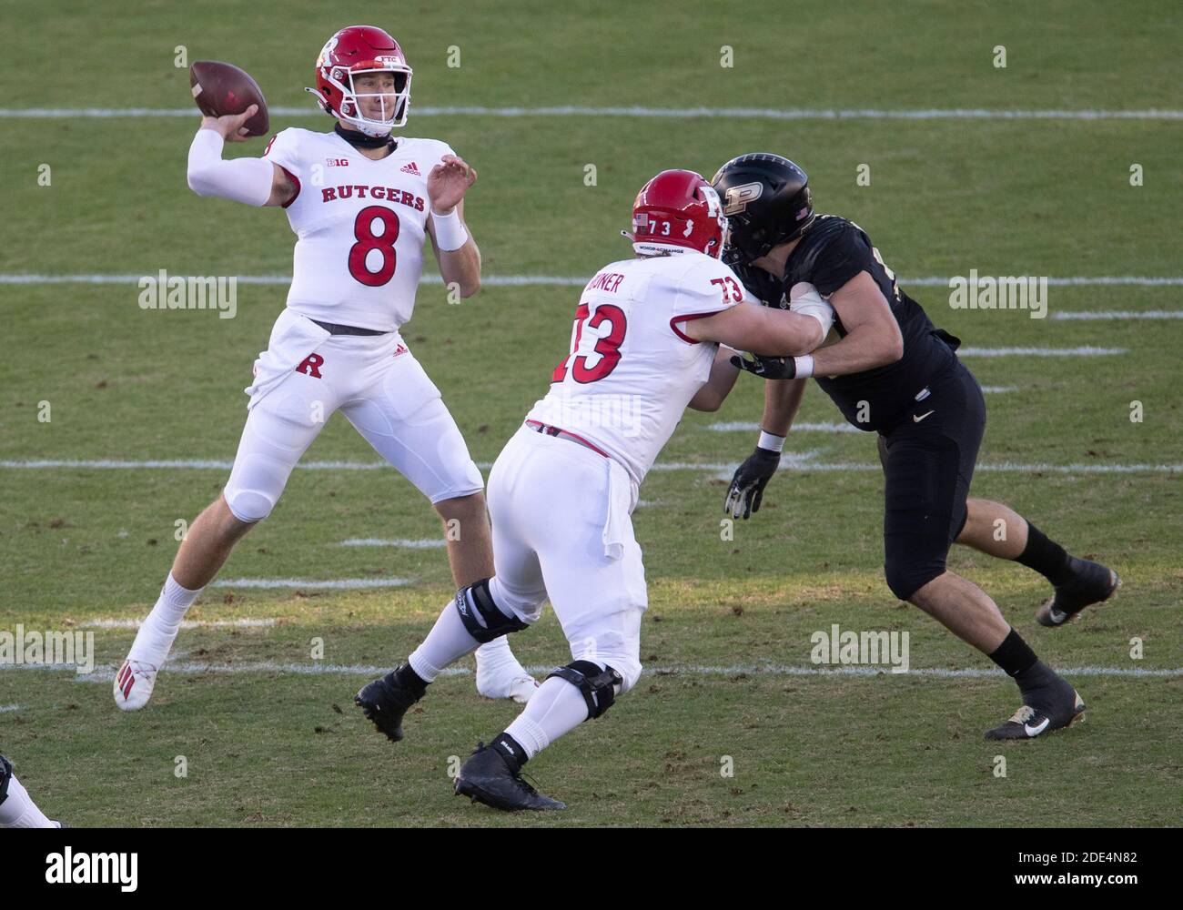 West Lafayette, Indiana, USA. 28th Nov, 2020. Rutgers quarterback Artur ...