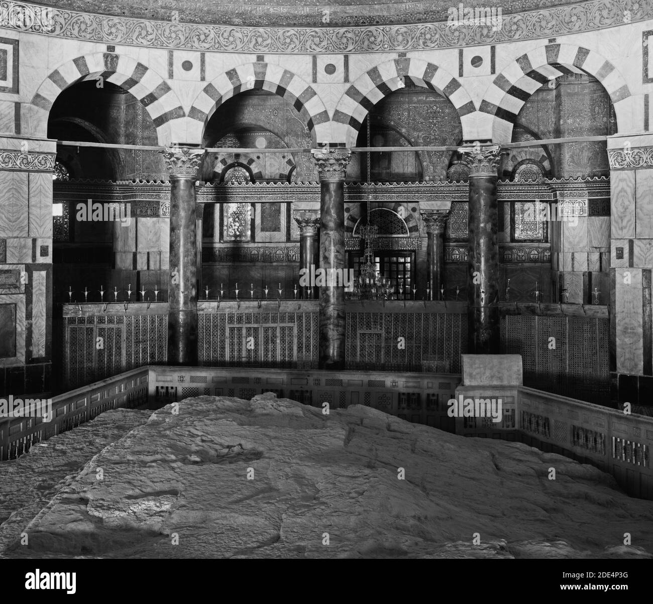 Interior of the omar mosque in jerusalem hi-res stock photography and ...