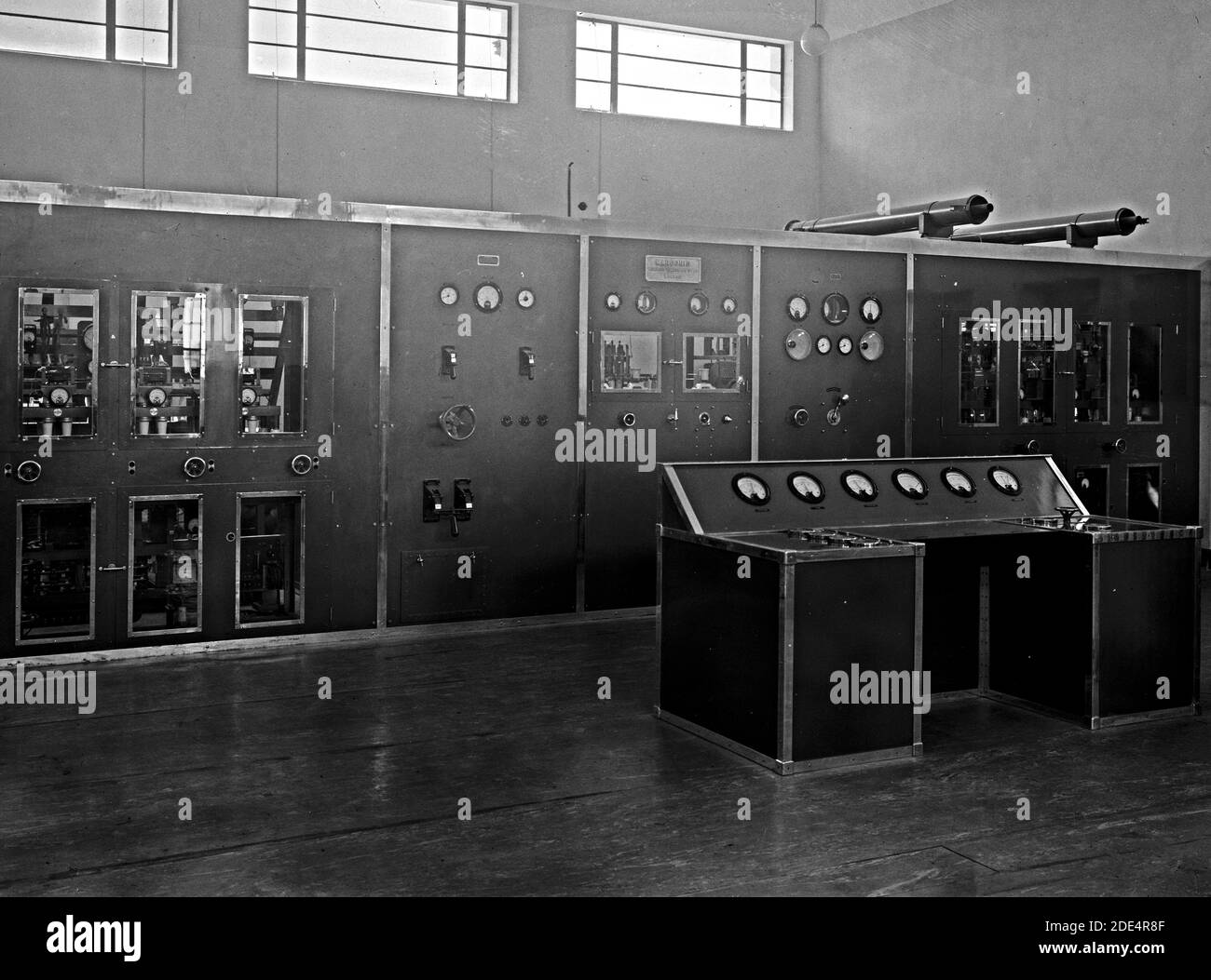 1930s control room hi-res stock photography and images - Alamy