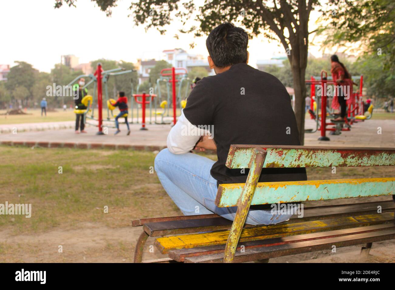 Young man facing camera hi-res stock photography and images - Alamy
