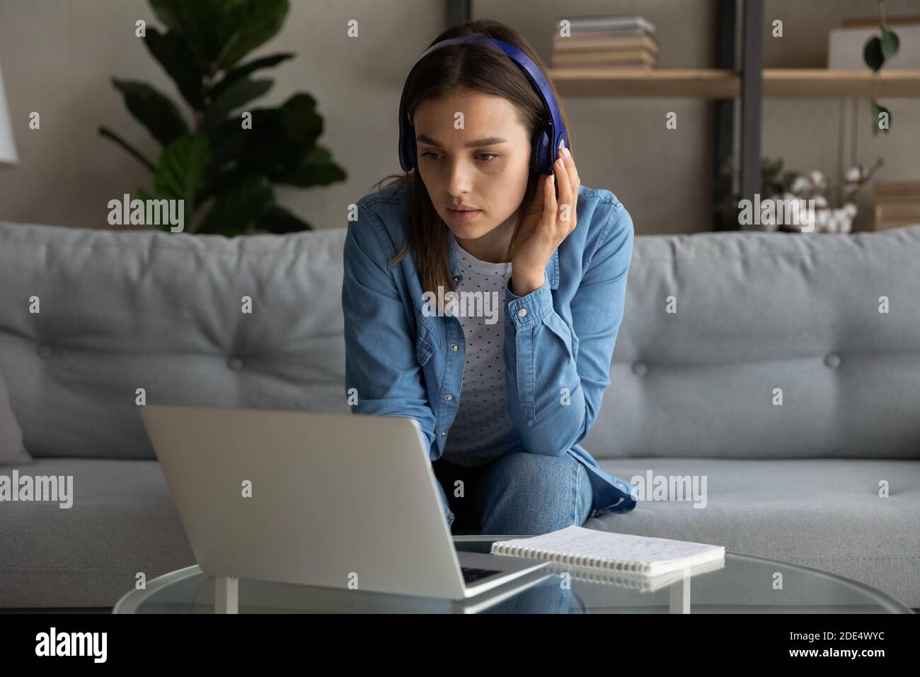 Distant student hi-res stock photography and images - Alamy