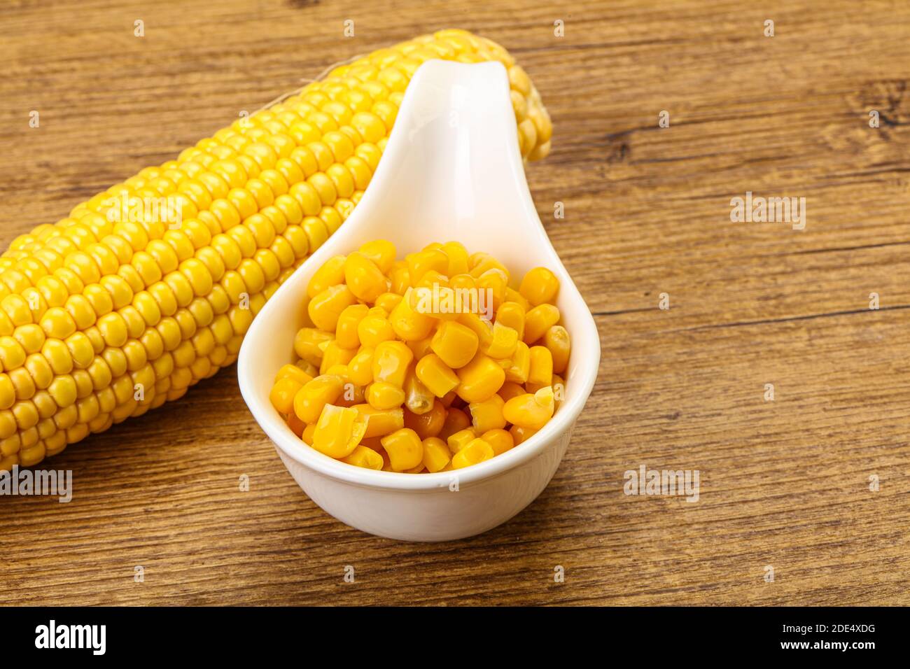 Sweet yellow corn grain in the bowl Stock Photo - Alamy