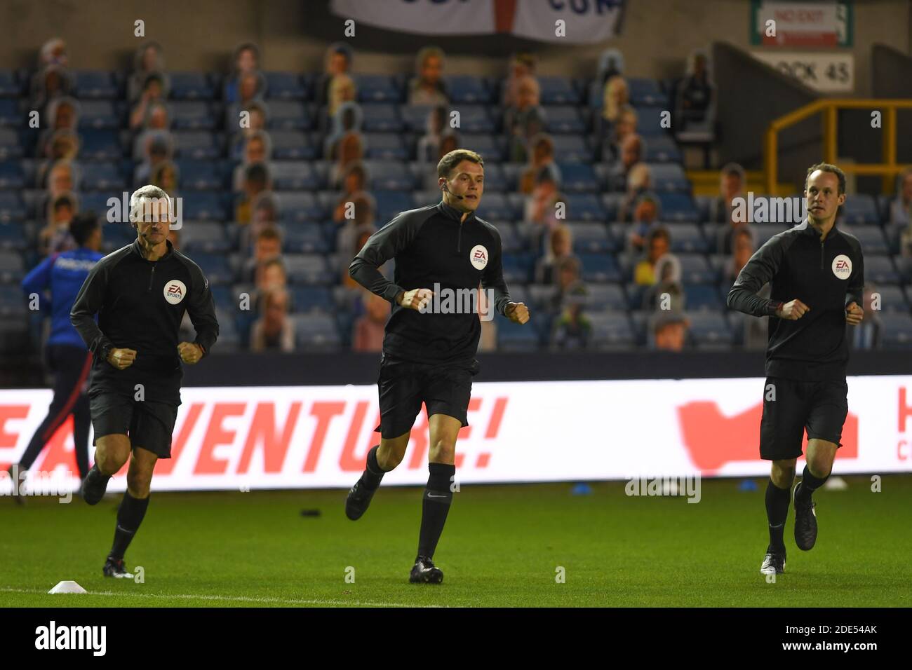 Leigh doughty referee hi-res stock photography and images - Alamy