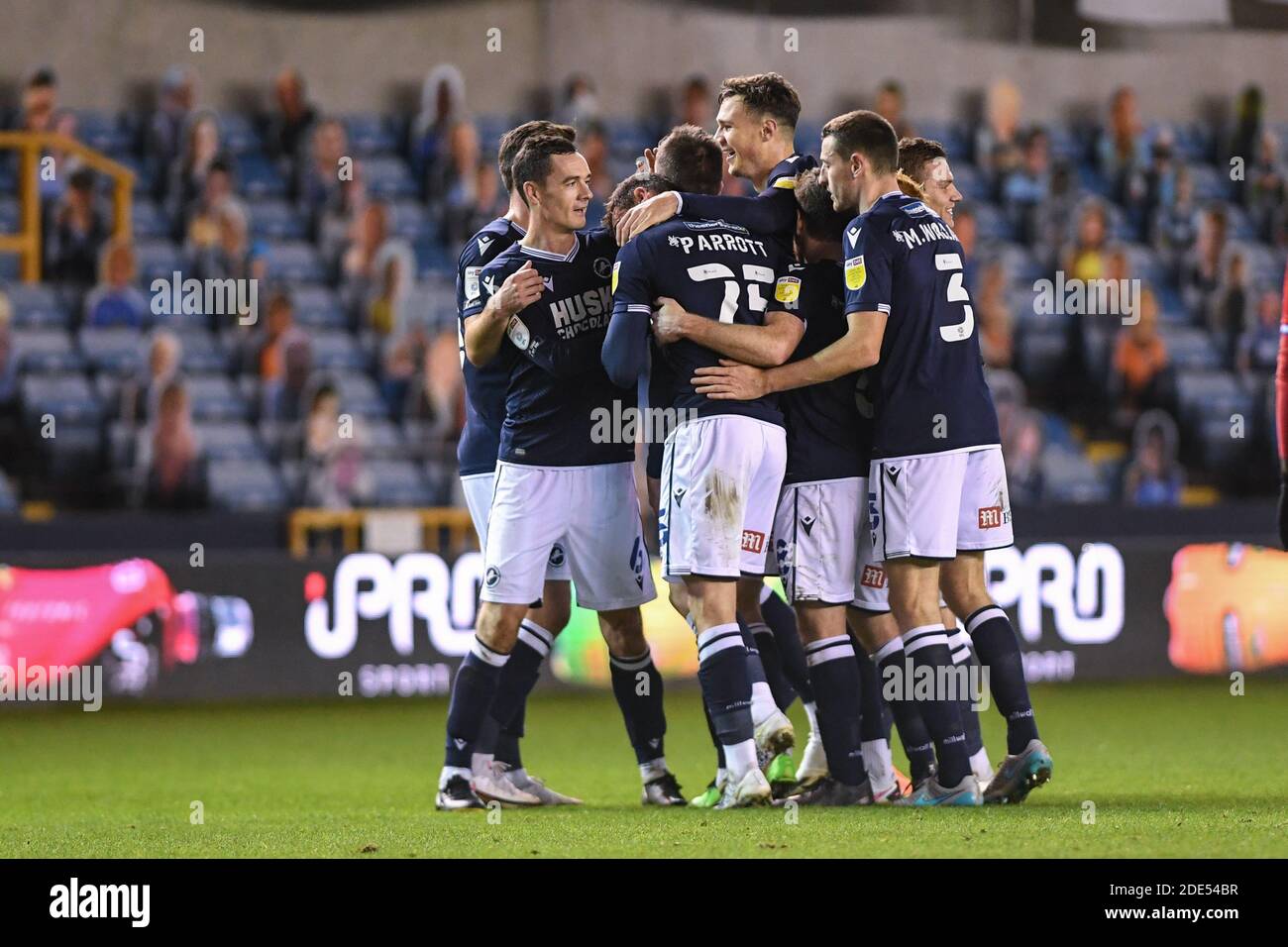 Millwall players celebrate their goal to make it -10 Stock Photo - Alamy