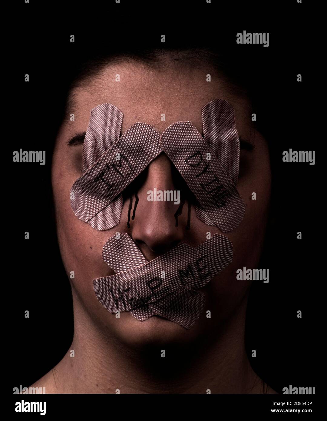 Band aids hi-res stock photography and images - Alamy