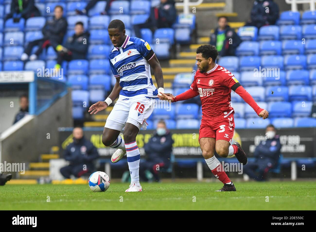 Lucas Joao #18 of Reading with the ball Stock Photo - Alamy
