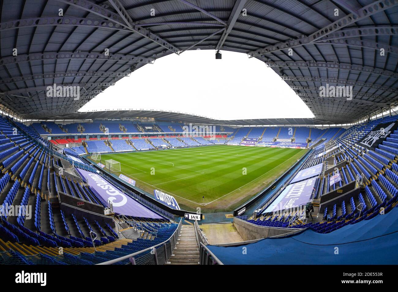 Madejski stadium hi-res stock photography and images - Alamy