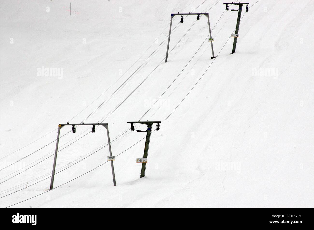 Skier T Bar Lift High Resolution Stock Photography and Images - Alamy