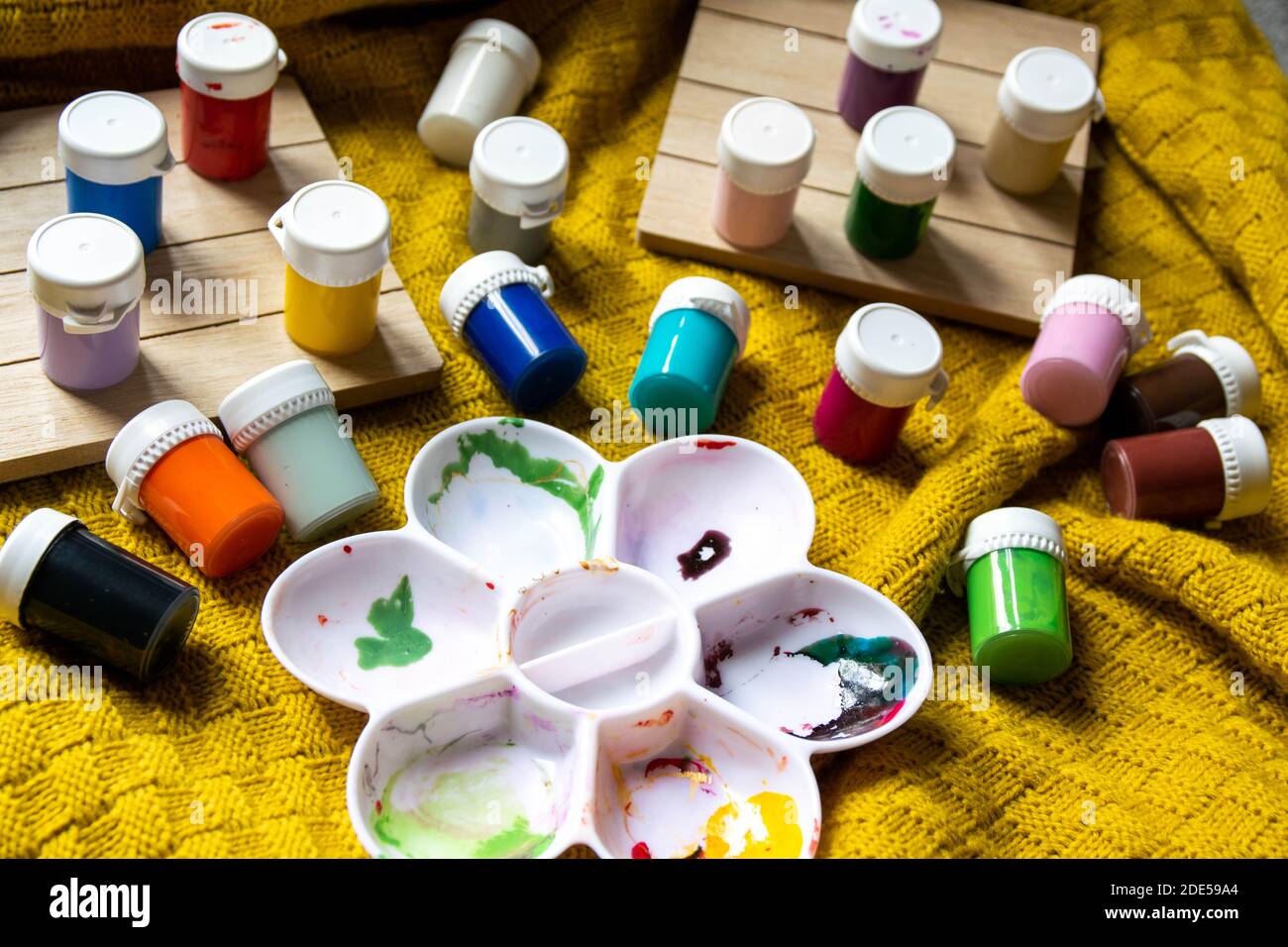Various children's paint pots with mixing tray. Family fun activity to ...