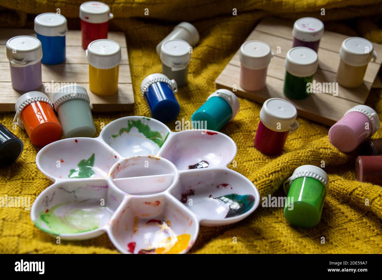 Various children's paint pots with mixing tray. Family fun activity to ...