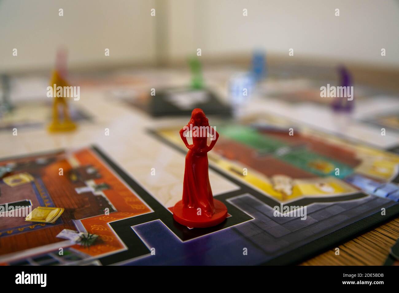 Guess who board game hi-res stock photography and images - Alamy