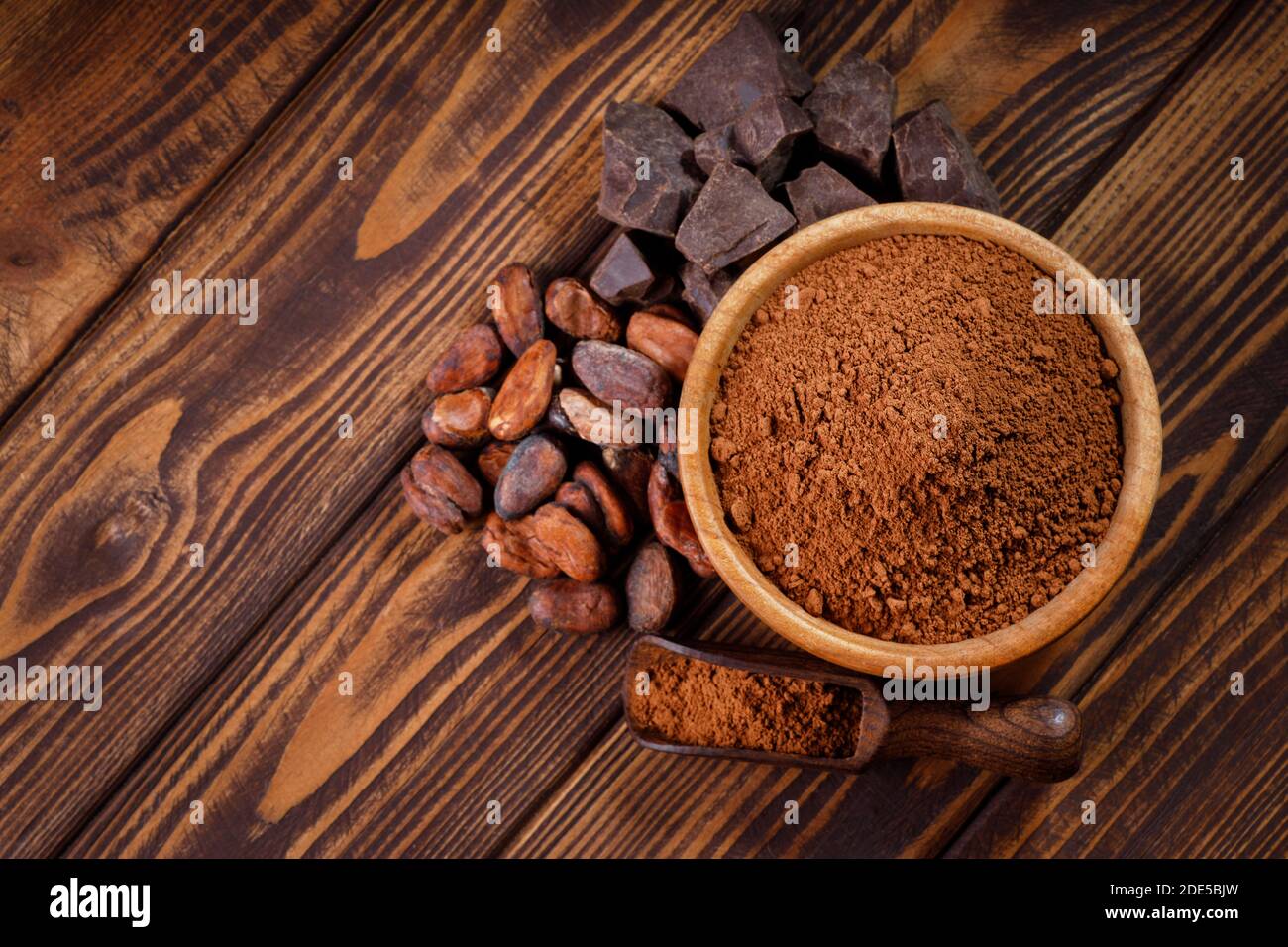 Cacao powder hi-res stock photography and images - Alamy
