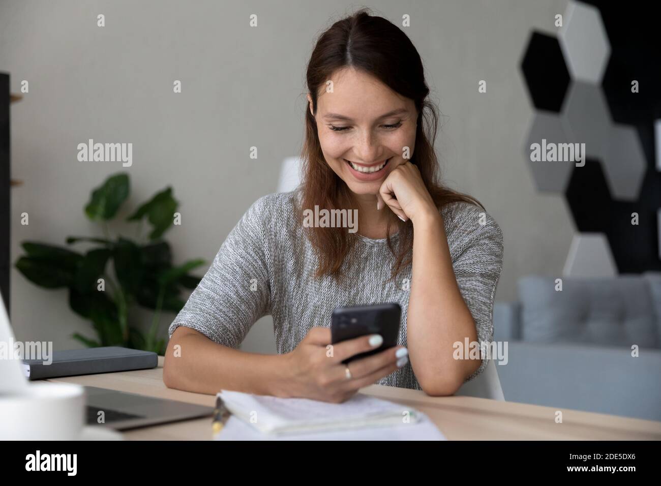 Networks read hi-res stock photography and images - Alamy