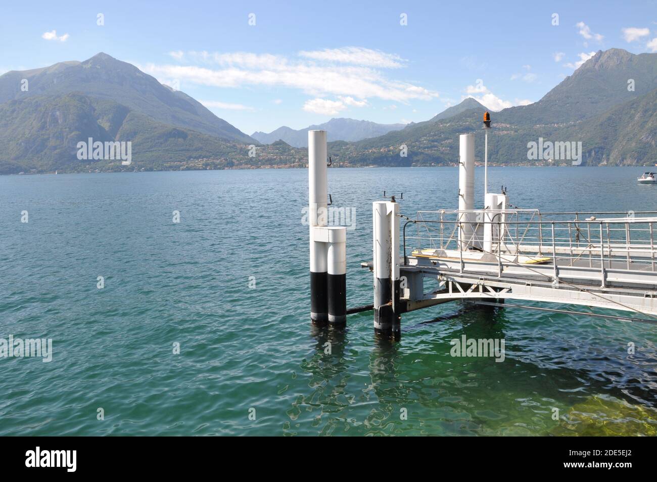 Jetty on lake Como Stock Photo - Alamy