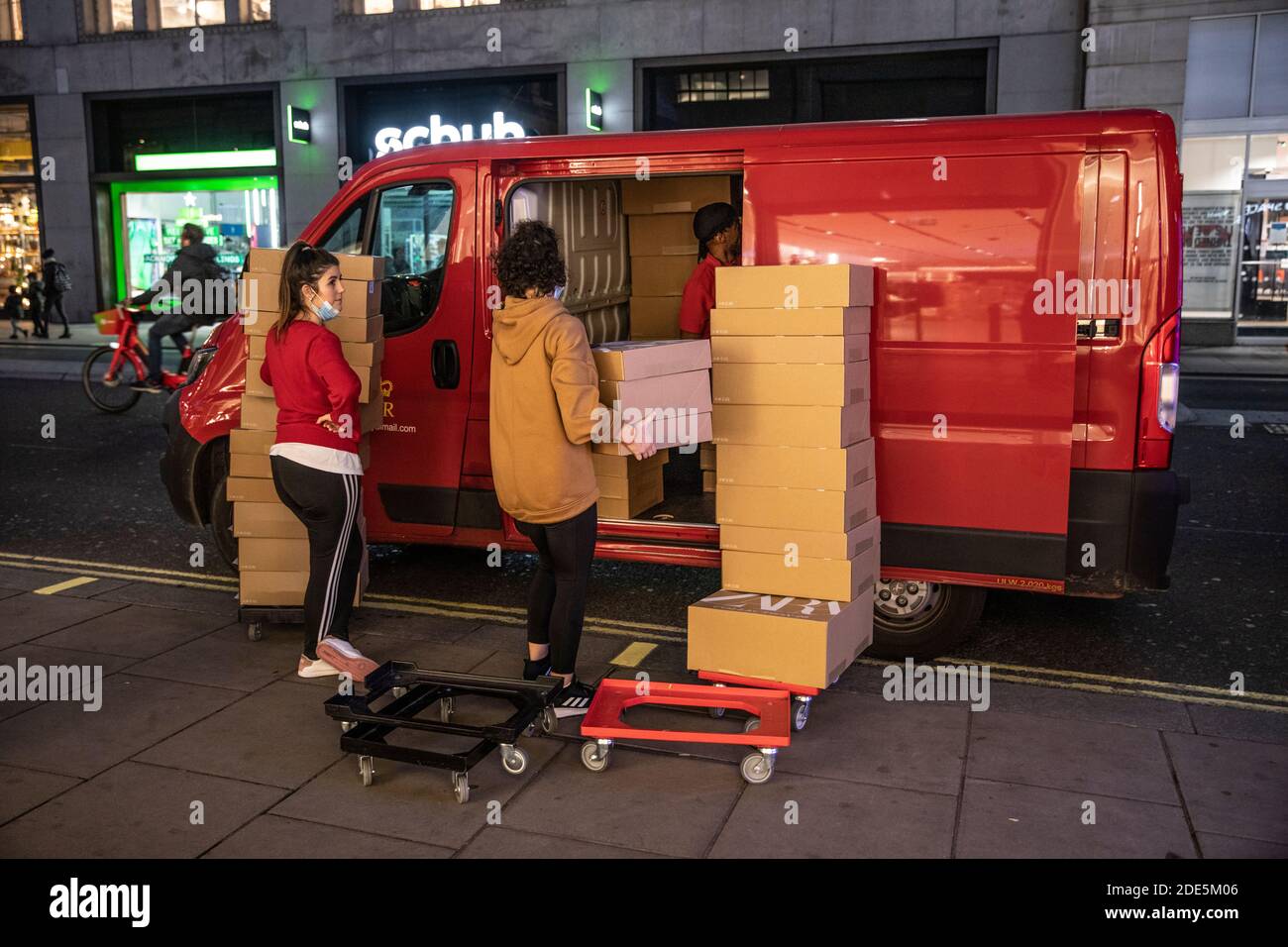 Final last delivery hi-res stock photography and images - Alamy