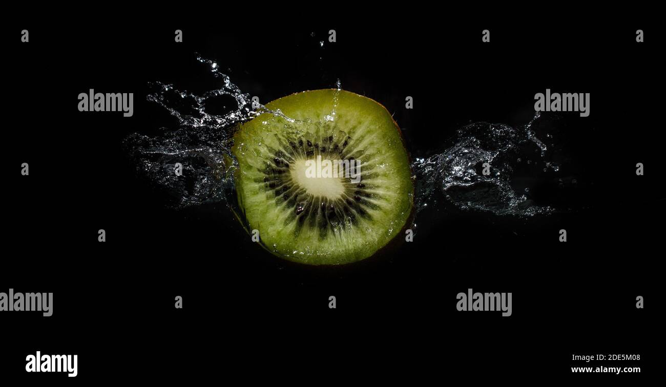 Kiwi fruit juice splash hi-res stock photography and images - Alamy