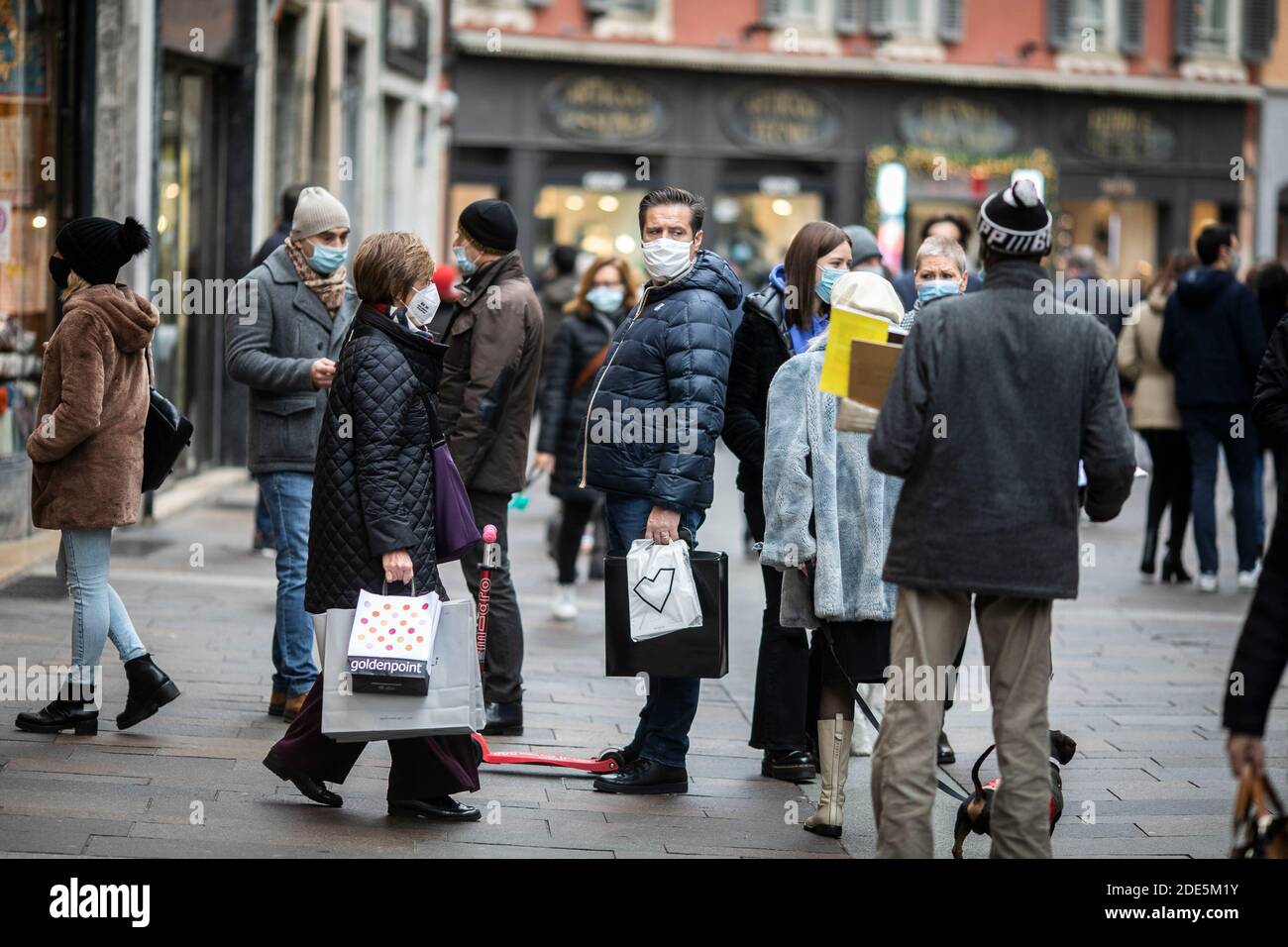 Bergamo, Italy. 29th Nov, 2020. Bergamo - first Sunday in the orange ...