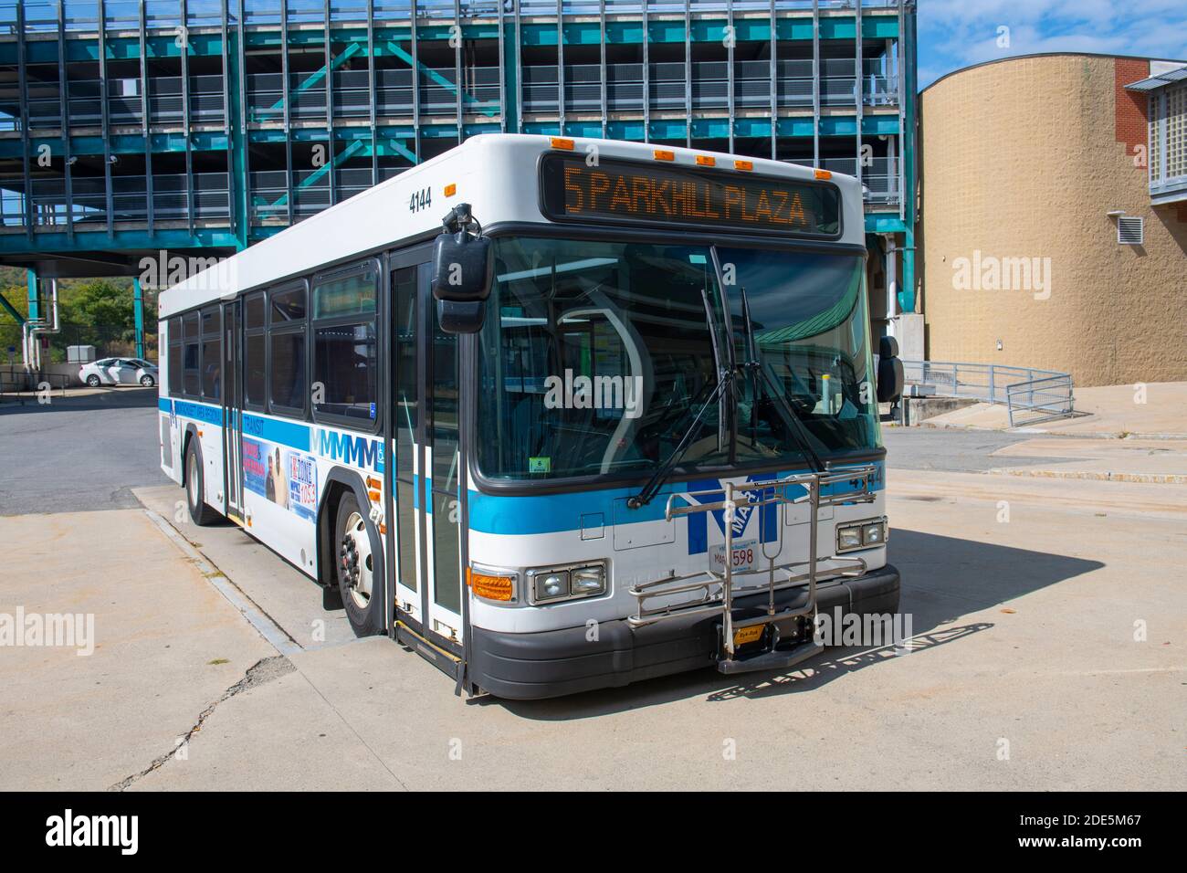 Mbta Bus High Resolution Stock Photography and Images - Alamy