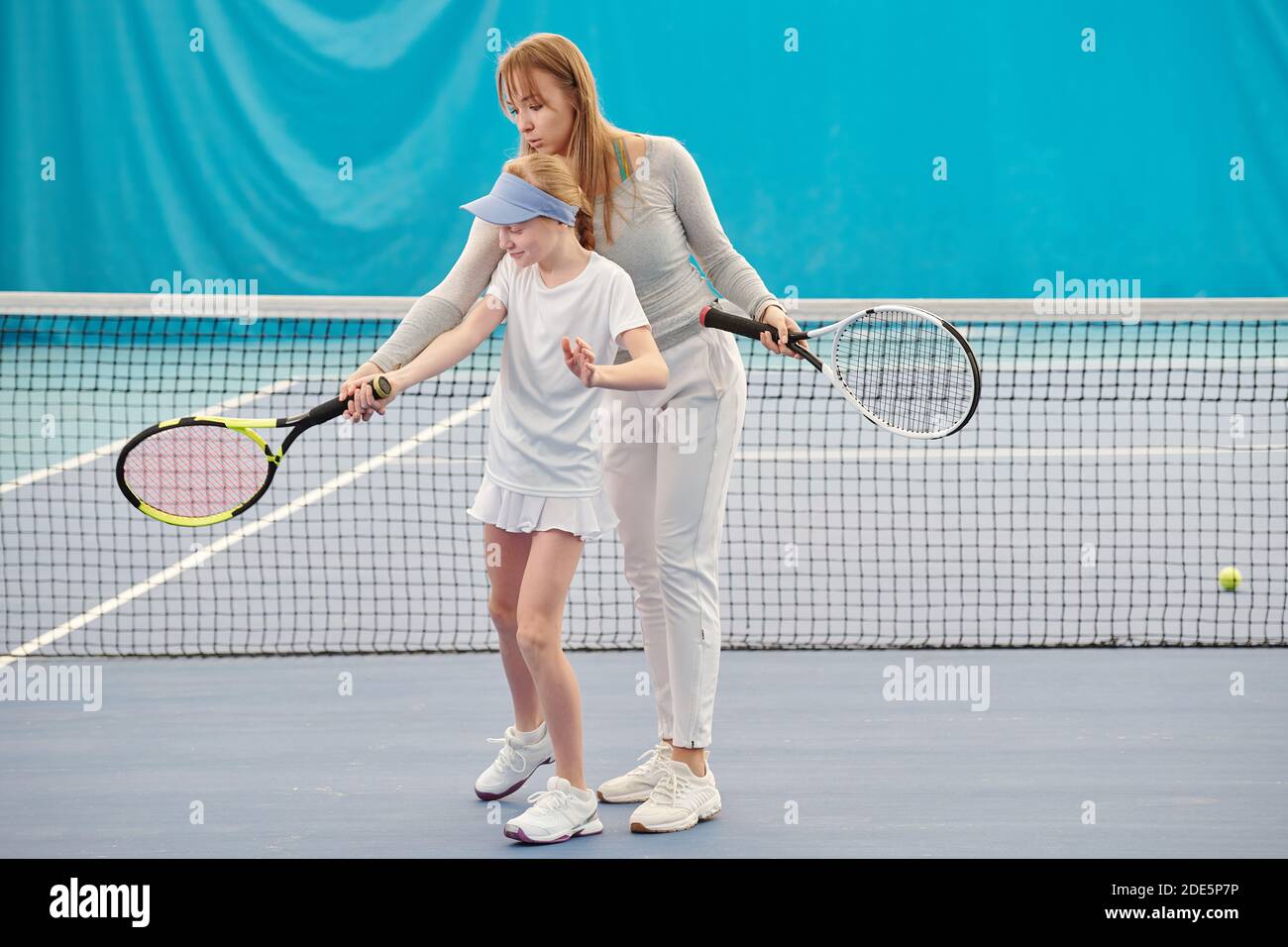 Professional instructor tennis hi-res stock photography and images - Alamy