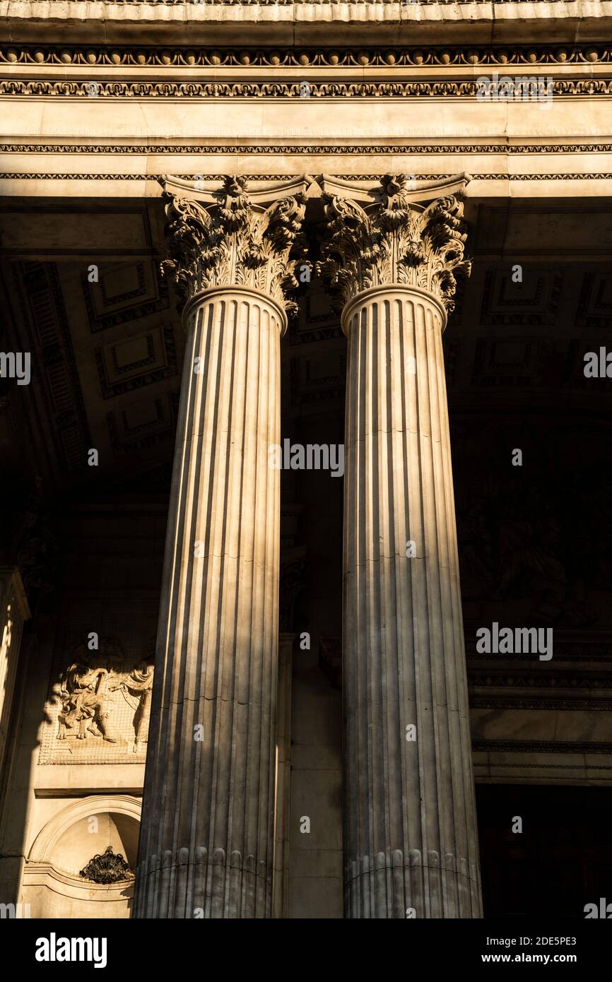 English baroque architecture hi-res stock photography and images - Alamy