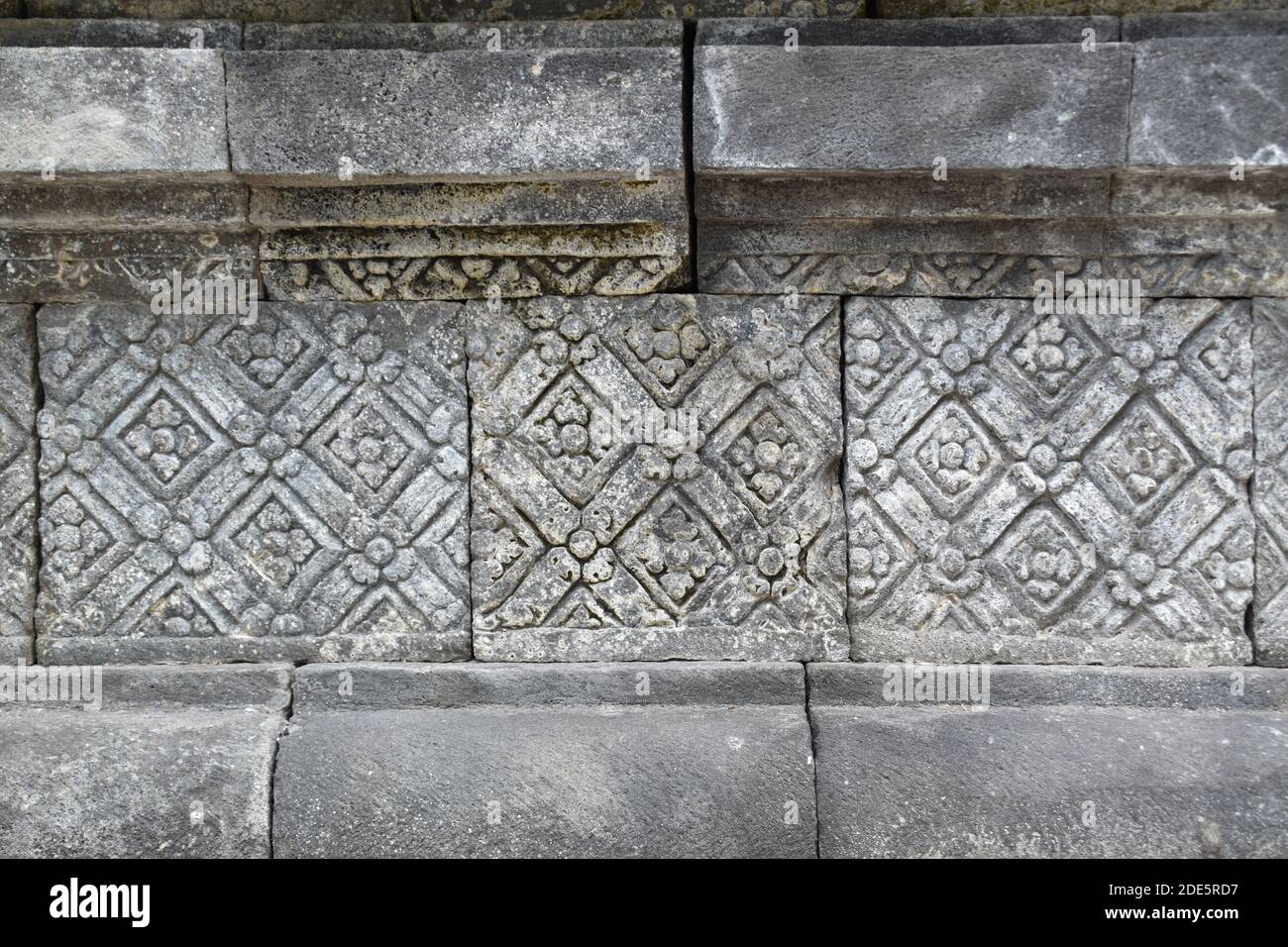 ancient art patterns on the walls of the main temple of the Sojiwan ...