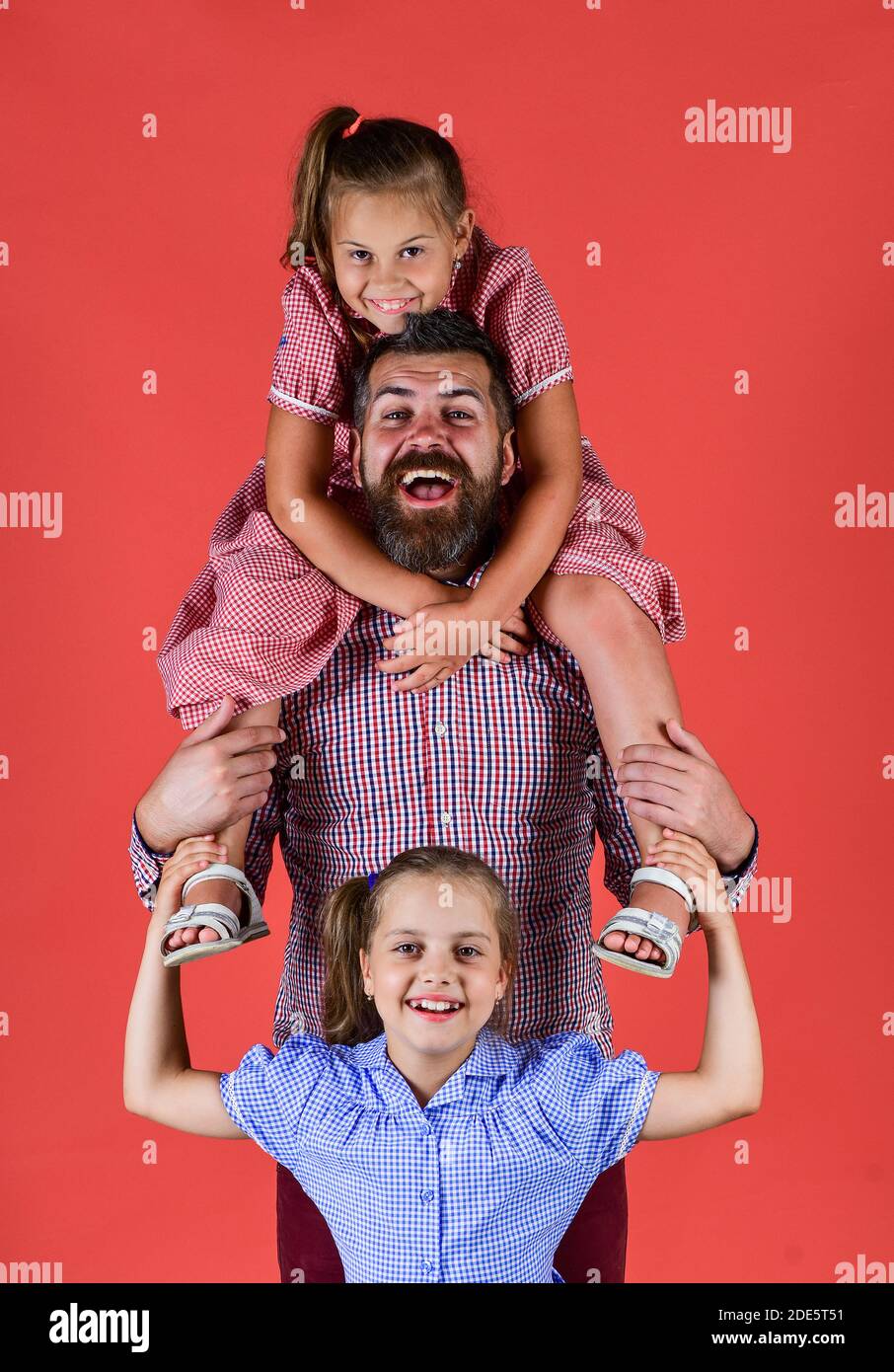 kids love their father, happy fathers day Stock Photo - Alamy