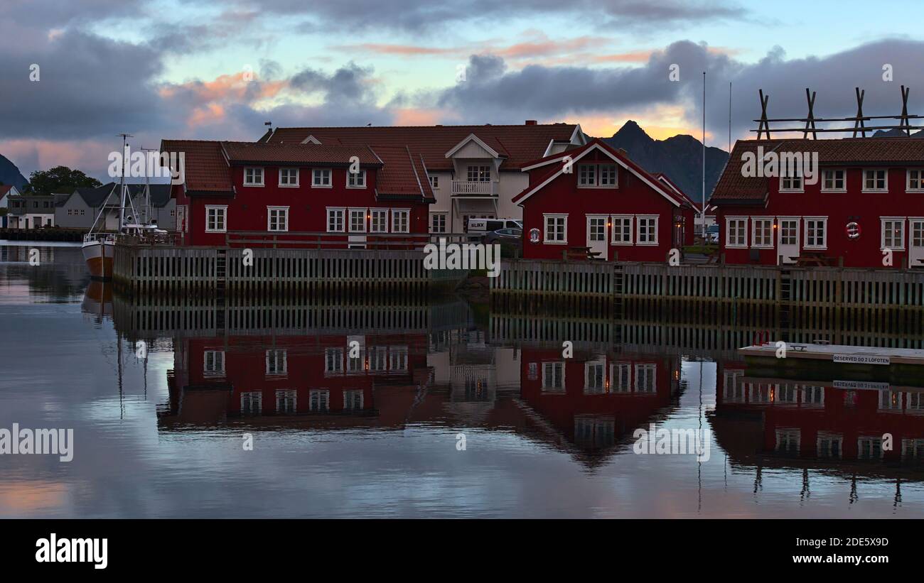 Rorbu houses hi-res stock photography and images - Alamy