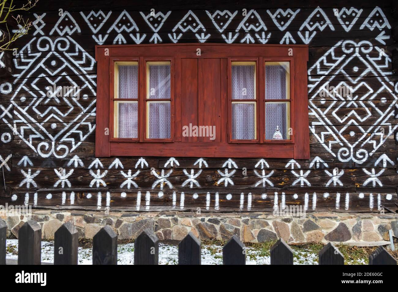 Painted folk house, UNESCO village Cicmany in Slovakia Stock Photo - Alamy