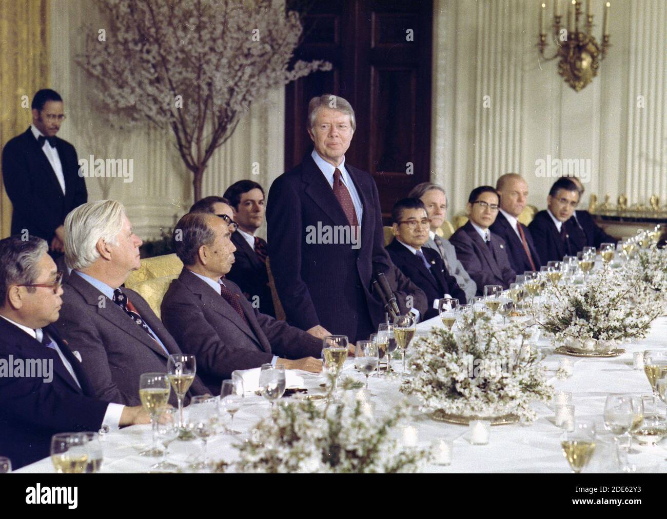 Jimmy Carter hosts a working dinner for the Prime Minister of Japan ...