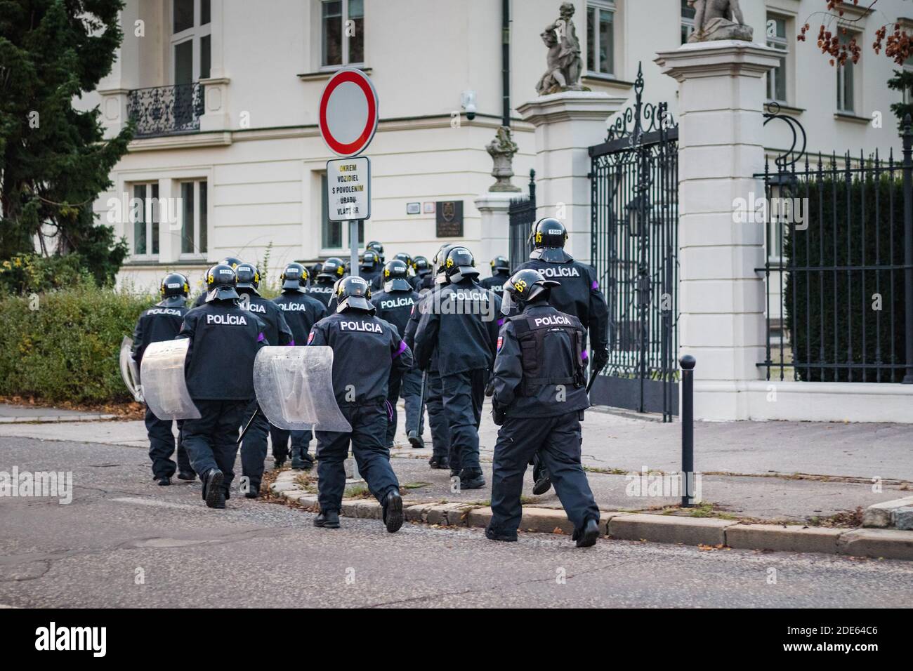 Anti riot shields hi-res stock photography and images - Alamy