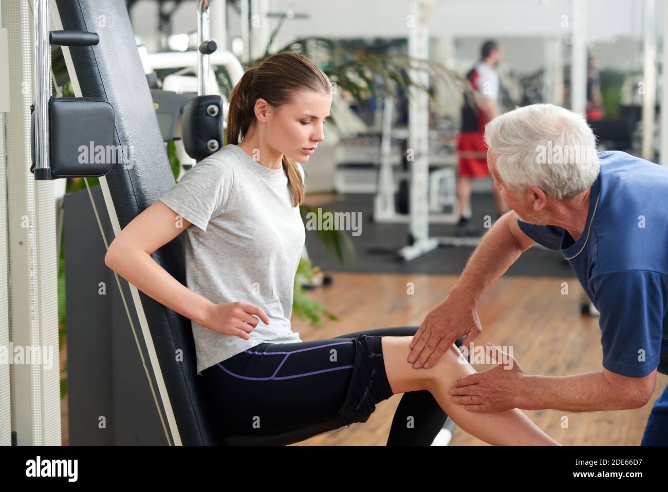 Woman injured leg hi-res stock photography and images - Alamy