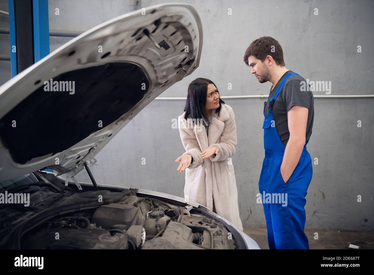 Bad car repair hi-res stock photography and images - Alamy