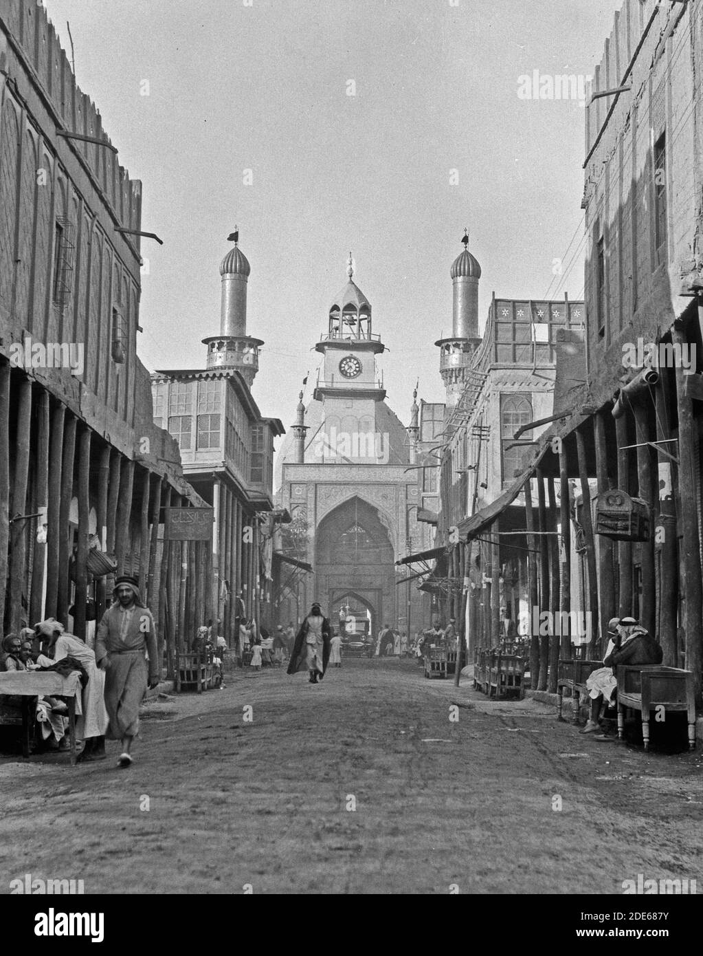 Karbala iraq street scene hi-res stock photography and images - Alamy