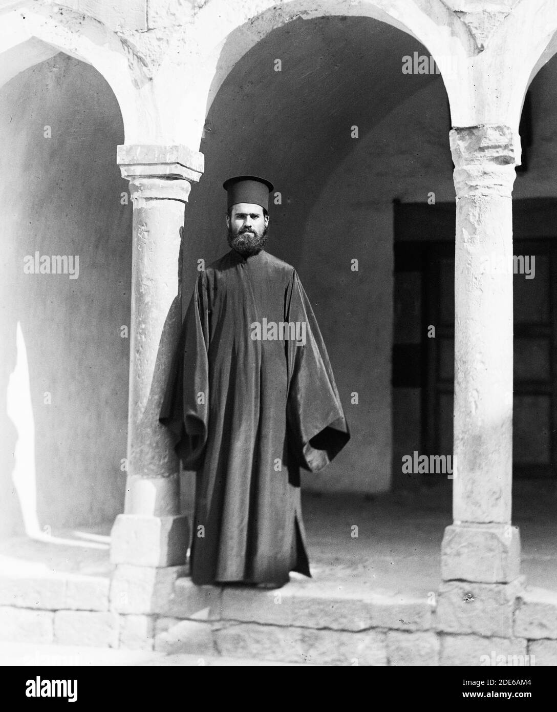 George priest hi-res stock photography and images - Alamy