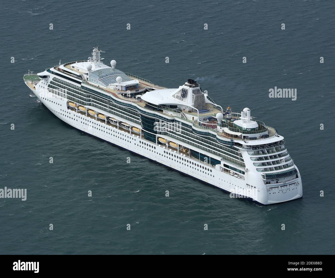 Royal caribbean jewel of the seas hi-res stock photography and images ...