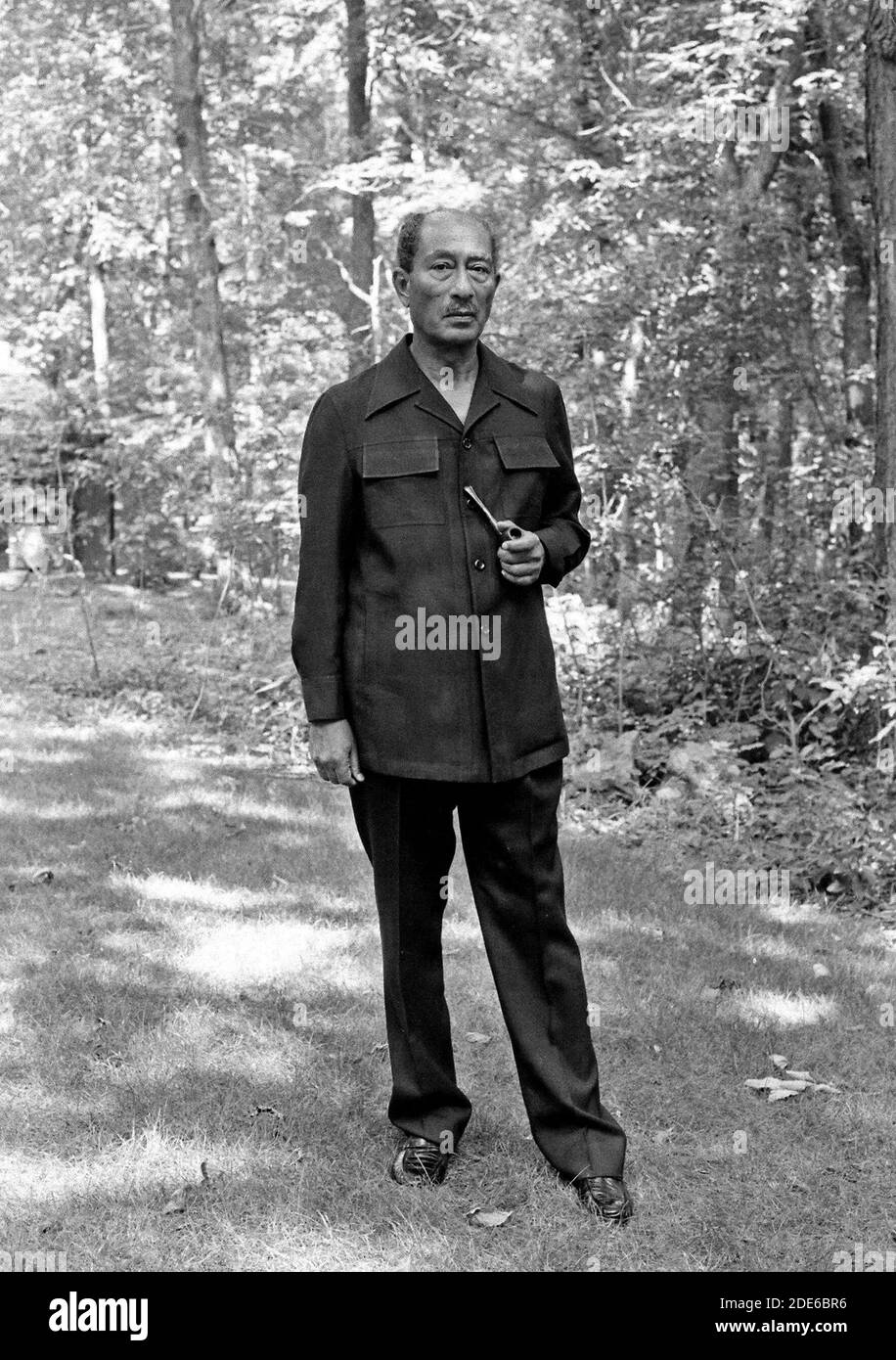 Anwar Sadat poses at Camp David ca. 09/09/1978 Stock Photo - Alamy