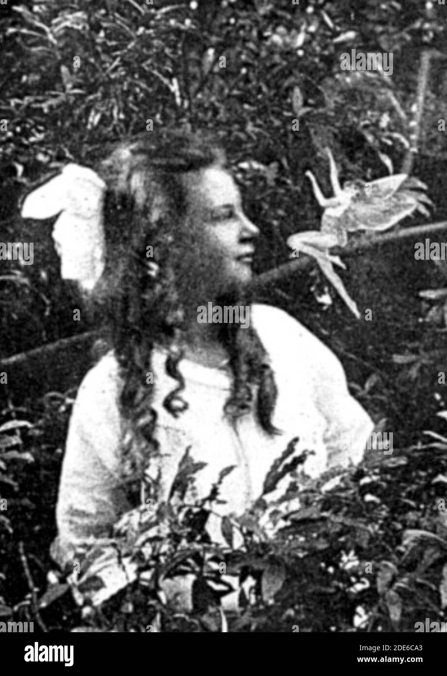 Cottingley fairies hi-res stock photography and images - Alamy